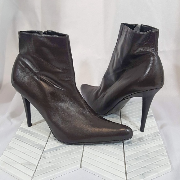 Colin Stuart | Shoes | Colin Stuart Leather Zip Up Ankle Bootie Heel M ...